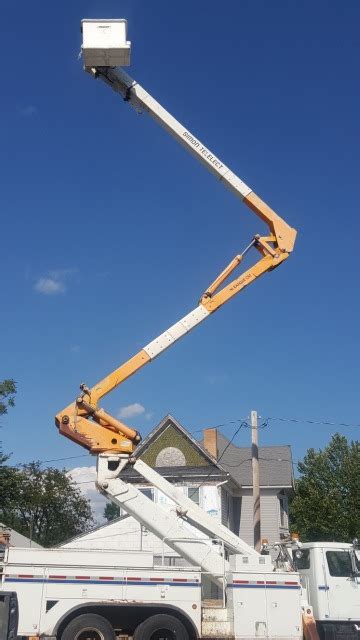 International 4900 Simon Telelect Material Handler Bucket Truck For Sale