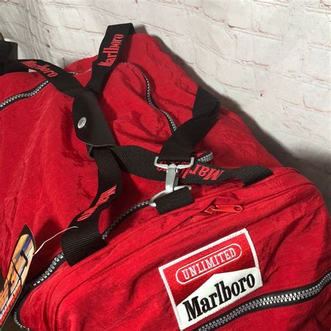 1990s Marlboro Unlimited Heavy Duty Outdoor Duffel Bag Boardwalk Vintage