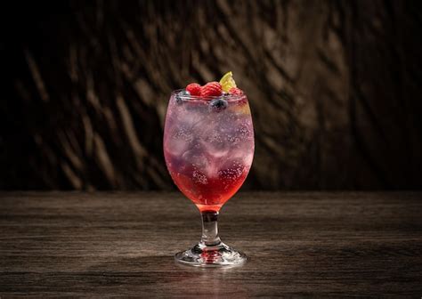 Premium Photo Summer Raspberry Beverage