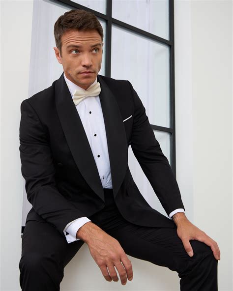 Exclusive Tuxedo Suit For Men Online Square