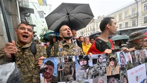 რუსეთთან ომის დაწყების შემდეგ კიევში პრაიდის პირველი მსვლელობა მოეწყო