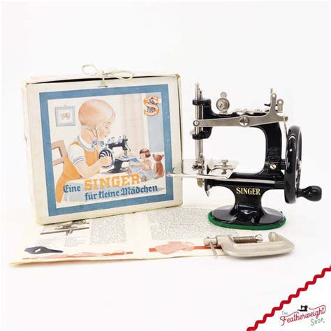 Singer Sewhandy Model 20 Black Rare Complete German Set The