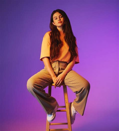 Selena Gomez Casual Outfits 2022 Selena Gomez Casual Outfits 2022