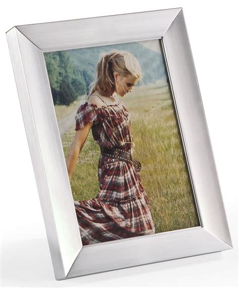 Metal Picture Frames w/ Silver Finish | 5" x 7"