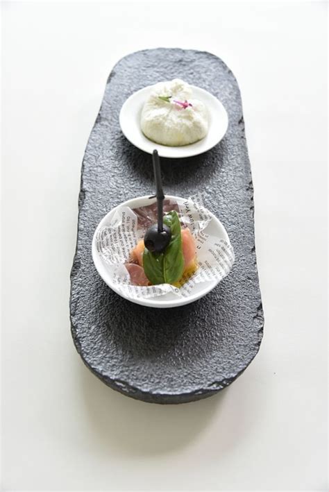 한국의 도자기 세계를 향해 날다 처음 주제는 그러했습니다 한국의 도자기 세계를 향해 날다 그래서 다양한 나라의