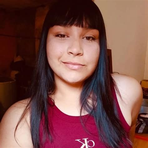 𝒜𝓇𝒾𝒶𝓃𝒶𝒶 Ariana Fluckiger • Threads Say More