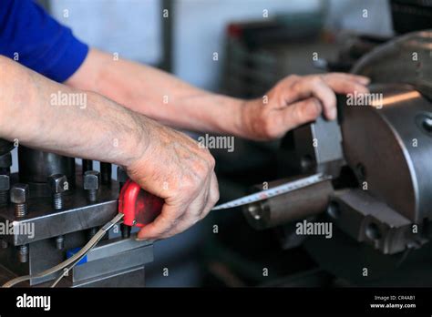 Machinery Mechanic Measuring Machine Stock Photo Alamy