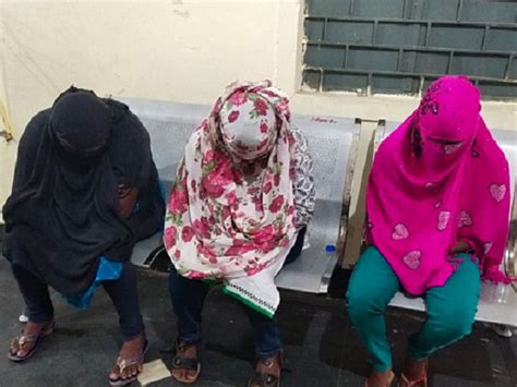 Sex Racket In Chhattisgarh Raigarh Lodges Three Girls Caught With 3 Youths रायगढ़ में