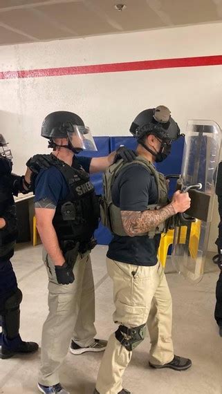 Cell Extraction C2 Tactical Training And Consulting