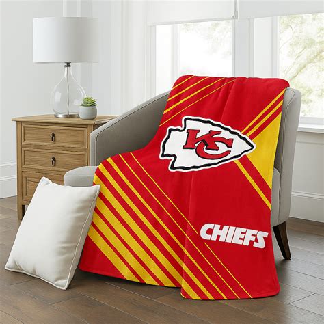 Kansas City Chiefs Nfl 60 X 80 Plush Throw Blanket Soft And Warm Ebay