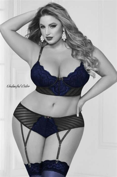 Post [685583484660711424] Gotta Love Busty Curvy