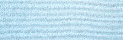 밝은 파란색 건조 부드러운 마이크로 화이버 걸레 배경입니다 근접 촬영 파스텔 색상 와이드 배너입니다 텍스트를위한 빈 장소 하향식 보기 마이크로파이버에 대한 스톡 사진 및