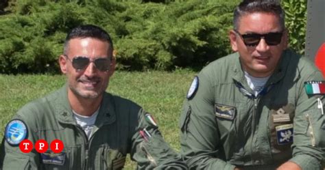 Chi Erano I Due Piloti Morti Nello Schianto Aereo A Guidonia La Loro