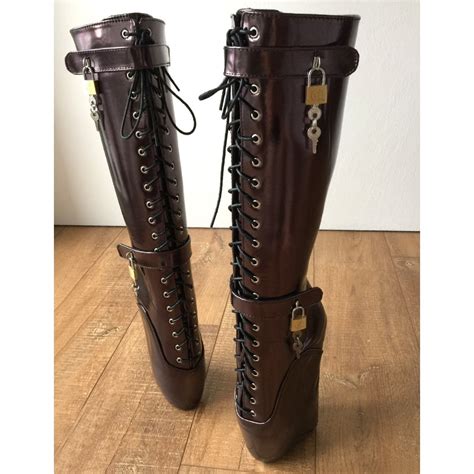 Quan Beginner Hoof Heelless Fetish Pinup Ballet Lockable Wedge Boot In