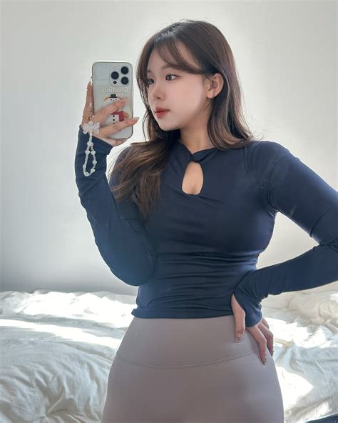 🕊️ 녜진 주말 사이 아파서 끙끙 앓다가 링거 맞구 겨우 살아난 나 다들 아푸지 말아요 진쨔 🥹🥹🥹 당분간은 몸 회복에 조곰 신경써서 잘 지내보기루