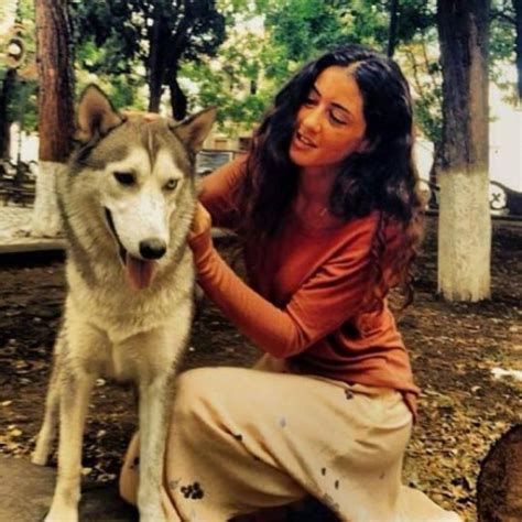 მაკა ასათიანის ლამაზი ოჯახი