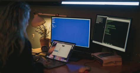 How To Access And Use Command History In Vim