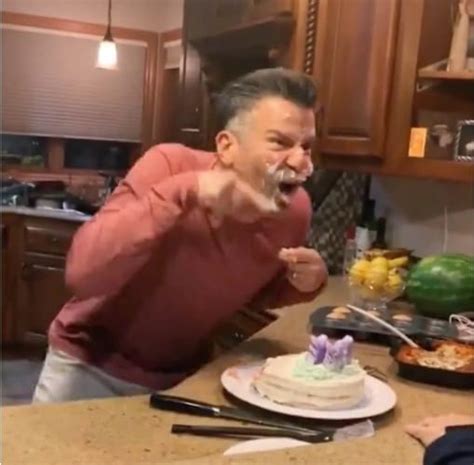 This Fathers Dinosaur Alter Ego Called Dadosaur Is Officially The Best