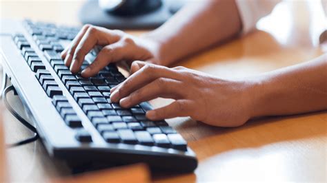 روش ایجاد فوتر یا پاورقی متفاوت و سفارشی در ورد برای هر صفحه