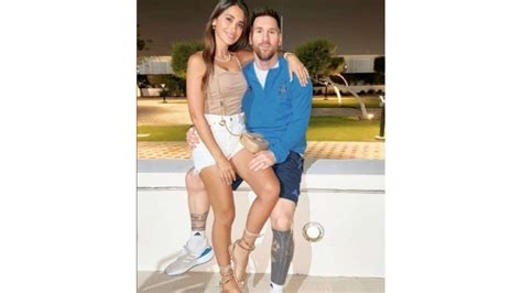 Foto 6 Potret Berbikini Istri Lionel Messi Antonela Roccuzzo WAGs Argentina Yang Paling Seksi