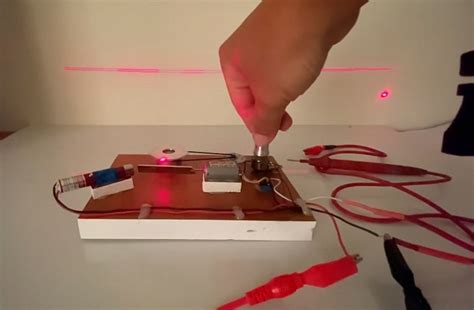 Audio Visualizer Oscilloscope From A Laser Pointer Hackerdiy Diy