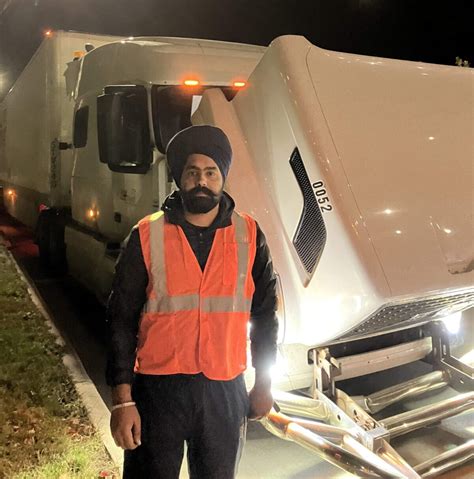Canadas Trucking Industry Needs Thousands Of Drivers New Canadian Media