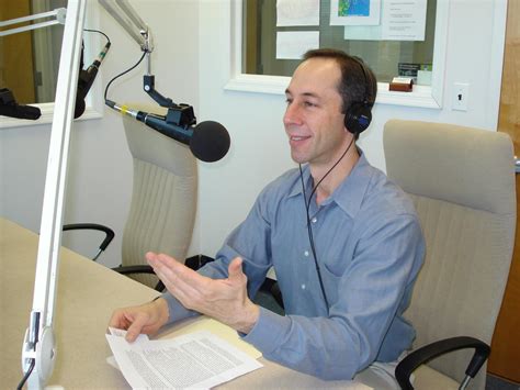 About Dr Neil Levin