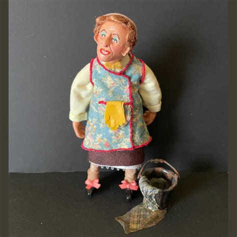 Kate Sharp Dolls Miniatura