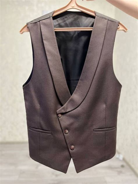 Класичний піджак брюки жилет костюм чоловічий 200 грн Класичні костюми Суми на Olx