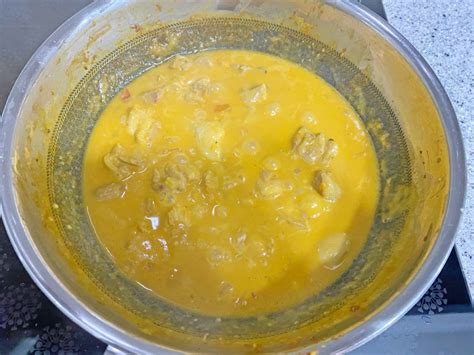 코코넛 밀크 치킨 카레 이색적인 코코넛 치킨 커리 만드는 법