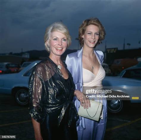 Jamie Lee Curtis Mother Photos And Premium High Res Pictures Getty Images