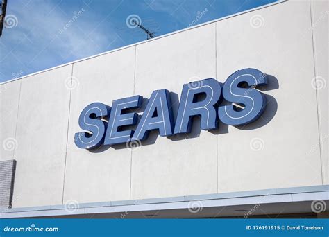 Sears Sign Editorial Image Image Of Franchise Closing 176191915