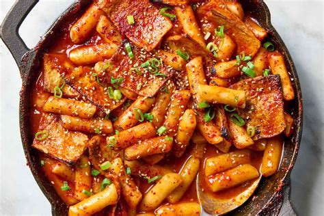 Tteokbokki Recipe Korean Sweet And Spicy Rice Cakes The Kitchn