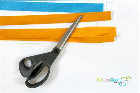 Easy Felt Ribbon Candy Ornaments Fun Cloth Crafts Felt Craft Patterns