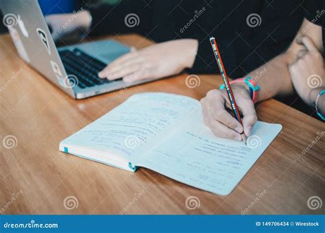 Design User Testing Editorial Stock Image Image Of Interview 149706434