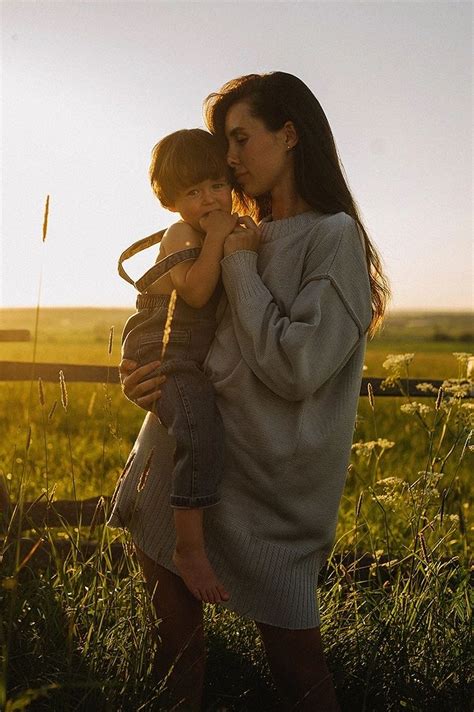 Пин от пользователя Anna на доске Фото с ребёнком в 2024 г Фотосессия Семейные фотосессии