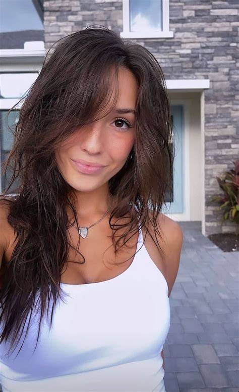 Taylor Alesia Image
