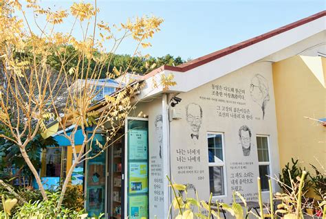 앨리스의 별별책방 앨리스의별별책방 앨리스와 독서하고 심리 1기 회원 모집 믿고 보고 앨리스의 해결책과 즐겁게 듣고 깊이있는 사색을 돕는 앨리스의 심리강연을 한번에