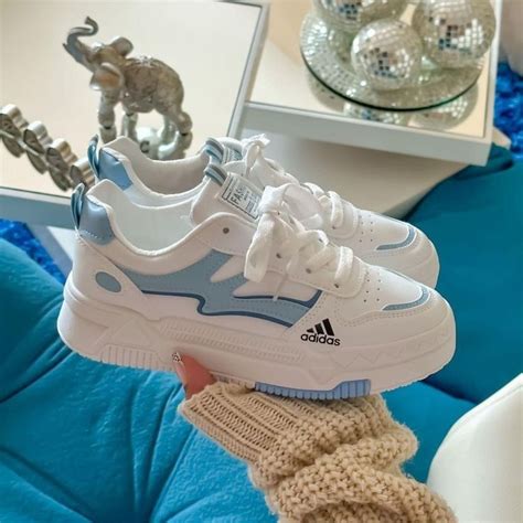 Pin By Meily On C L O S E T Swag Shoes Kicks Shoes Cute Sneakers