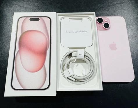 Iphone 15 สีชมพู Ennxo
