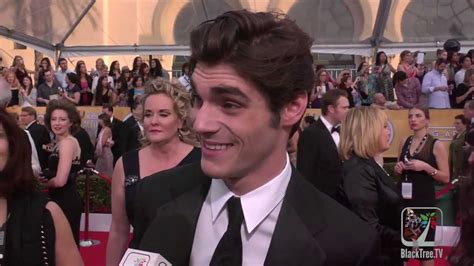 Breaking Bads Rj Mitte On Breaking Bad Ending At Sag Awards Youtube