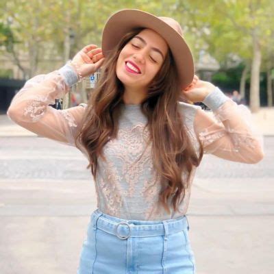 New Hot Sexy Zeina El Fakahany Bikini Pics