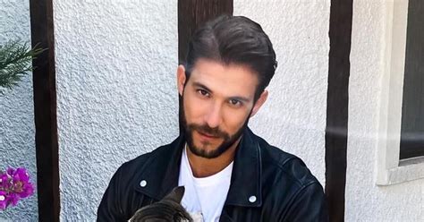 Tomáš Tarr Bez Okolkov Takto Vnímam PlastikovÉ Ženy V šou