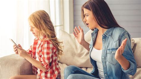 Figlio Fa Causa Alla Mamma Gli Ha Sequestrato Il Telefono Libero Tecnologia