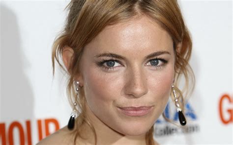 Celebrity Sienna Miller Wallpaper