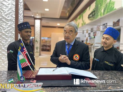 Tun Ali Rustam Dan Kontinjen Karate Malaysia Makan Malam Di RNMT Ikhwan News
