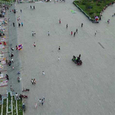 Describe The Challenges Of Detection In Aerial Images D F Unlike The