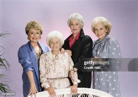 Girls Gallery Show Photos And Premium High Res Pictures Getty Images