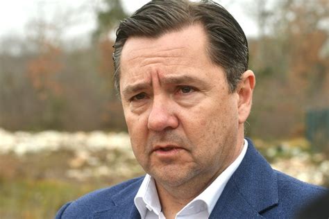 postoji cijeli niz situacija gdje građani fizički nasrću na naše