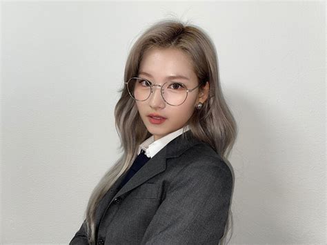 211127 Twice Instagram Update Sana Kpopping